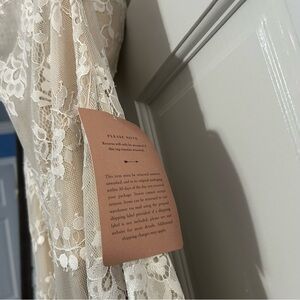 BHLDN | Dresses | Nwt Bhldn Size 2 Cascading Lace Gown Wedding Dress ...